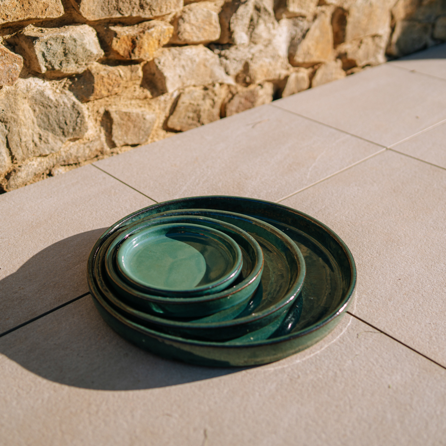 Soucoupe ronde 19cm jade faite à la main en terre cuite émaillée ...