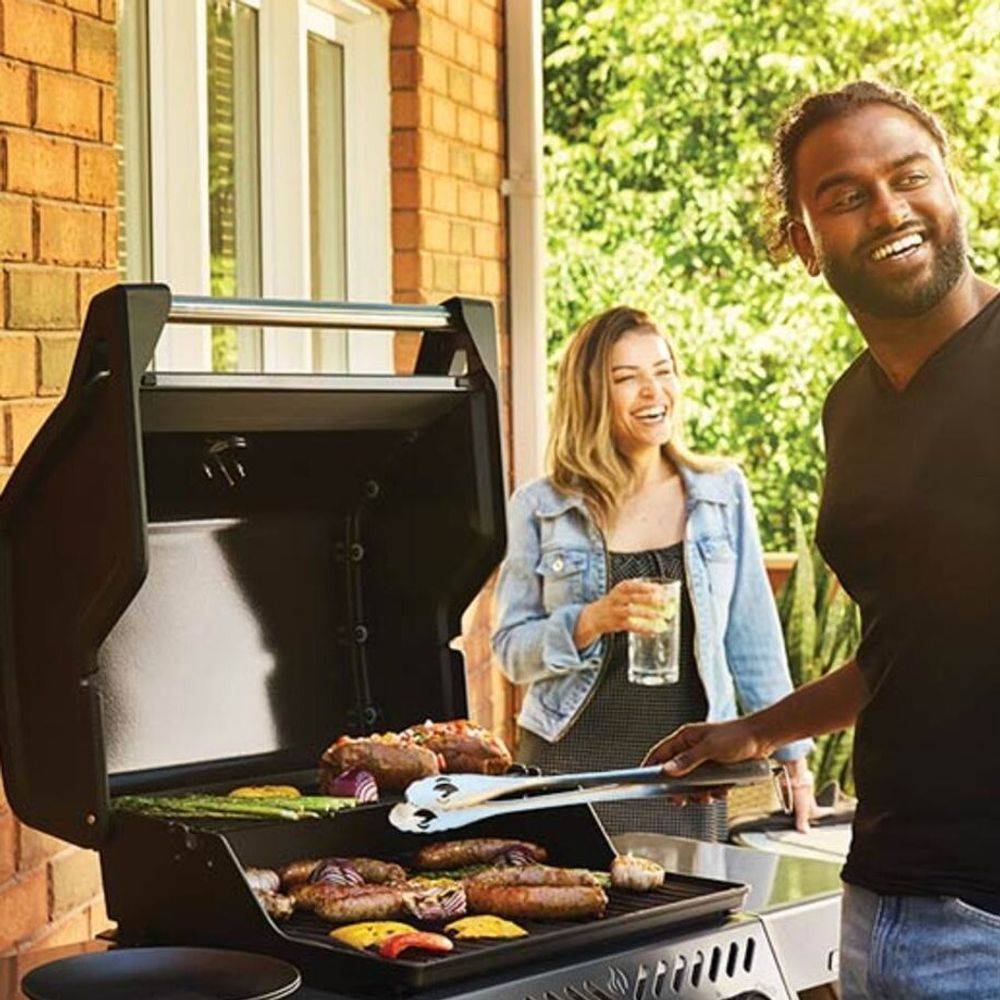 Pack Barbecue à gaz Freestyle 365 + Rôtissoire - Jardiland