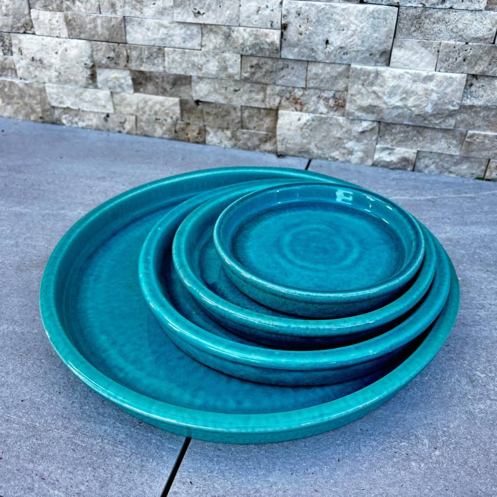Soucoupe 16cm turquoise faite à la main en terre cuite émaillée - Jardiland