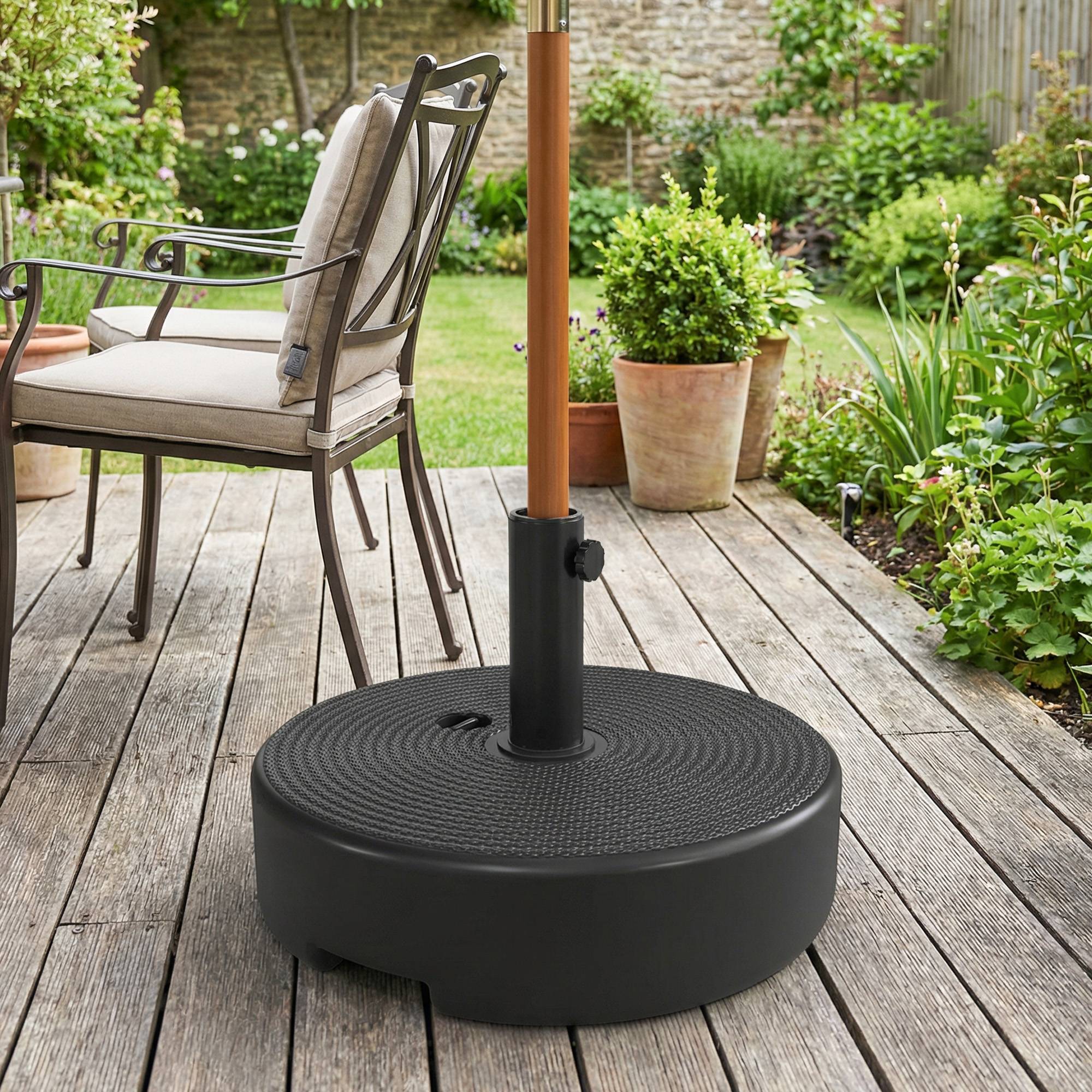 Pied de parasol en HDPE et métal noir 45 x 45 x 30.5 cm - PANGIVO ...