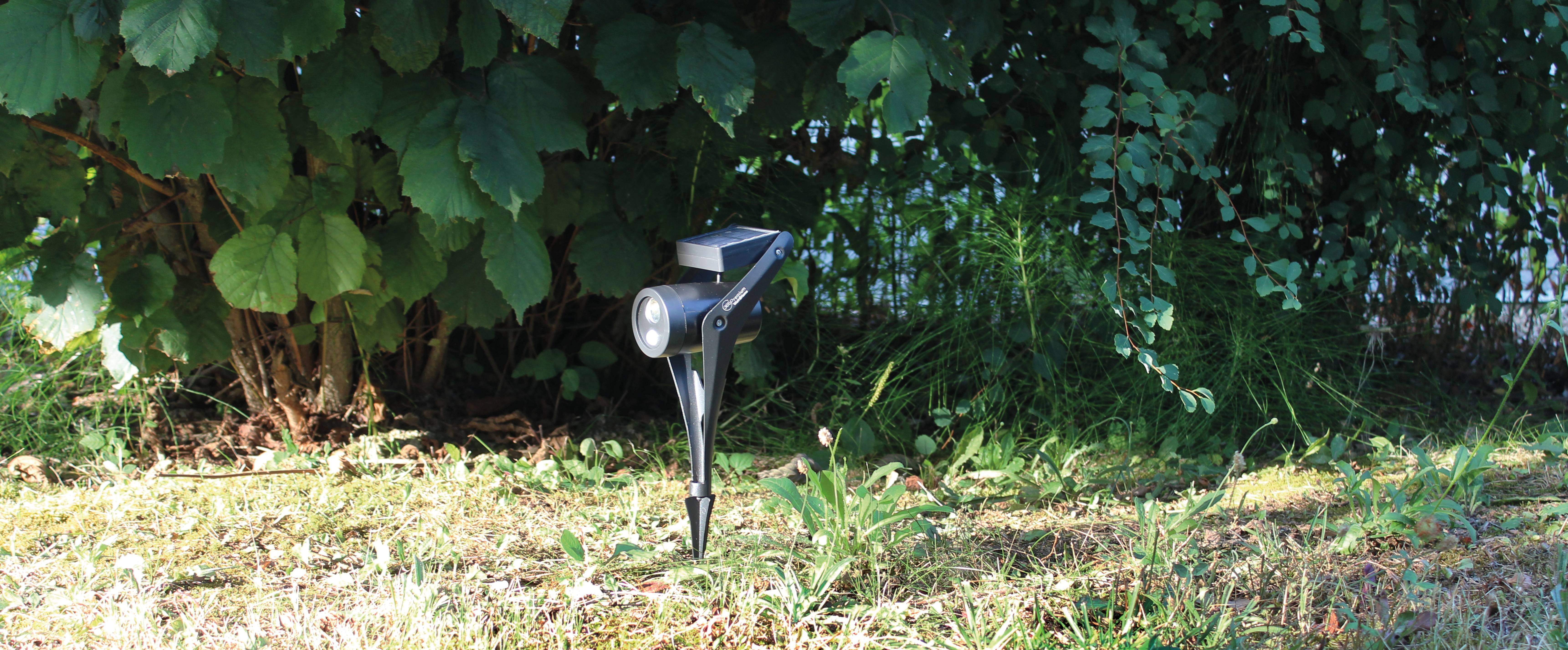 Spot à planter alu noir avec détecteur 250 lumens - ECLOZ - Jardiland